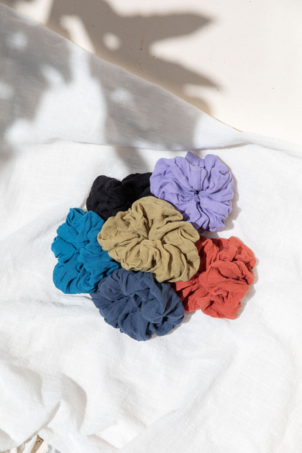 SCRUNCHIE – Gillia Clothing